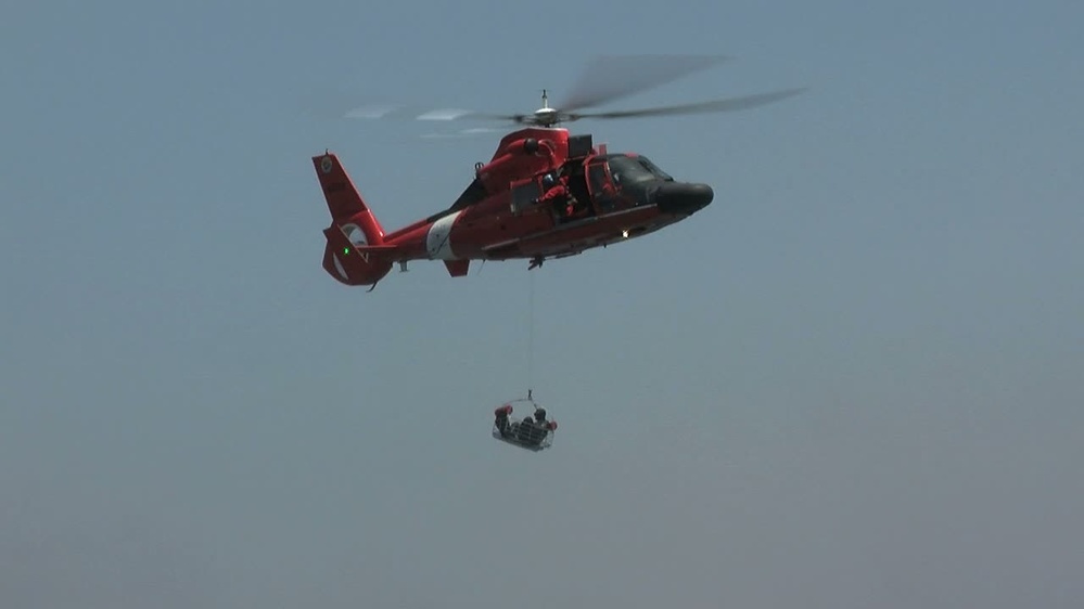 DVIDS - Video - Coast Guard and Los Angeles Baywatch Conduct Training