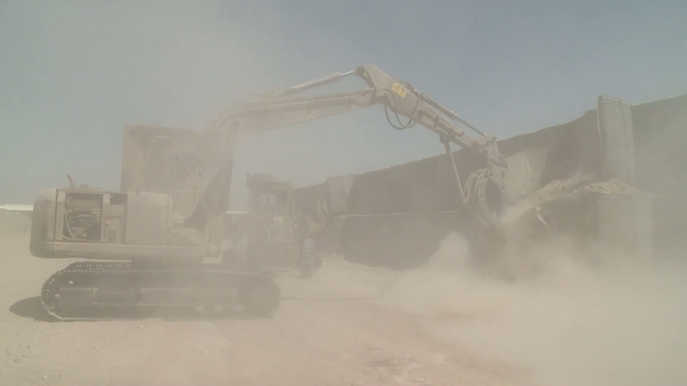 DVIDS - Video - Australian Engineers Deconstruct Multi National Base ...