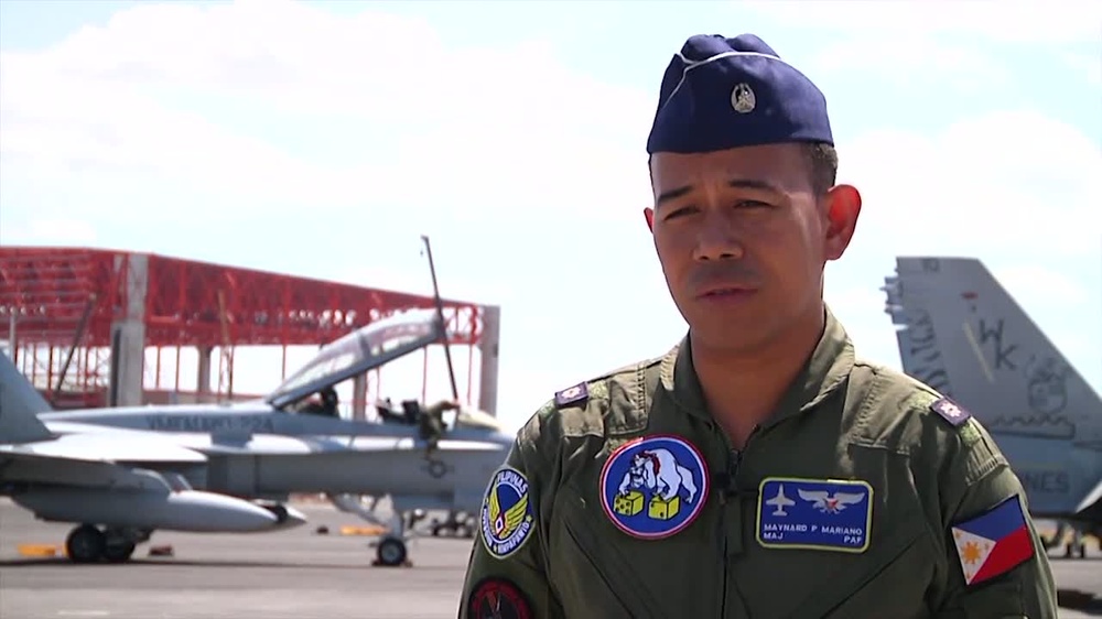 DVIDS - Video - Philippine Pilots Take a Ride on Marine Corps Fighter Jets