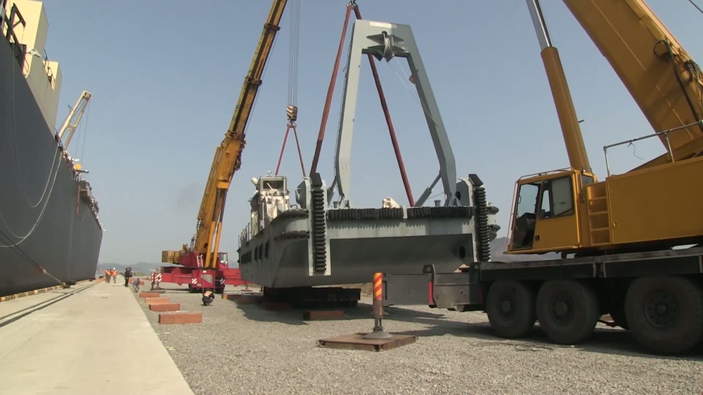 DVIDS - Video - USNS Bobo Offload