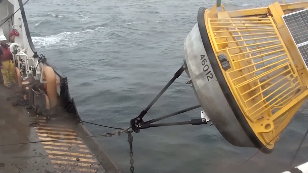 DVIDS - Video - Coast Guard, NOAA Work Together to Place Weather Buoy