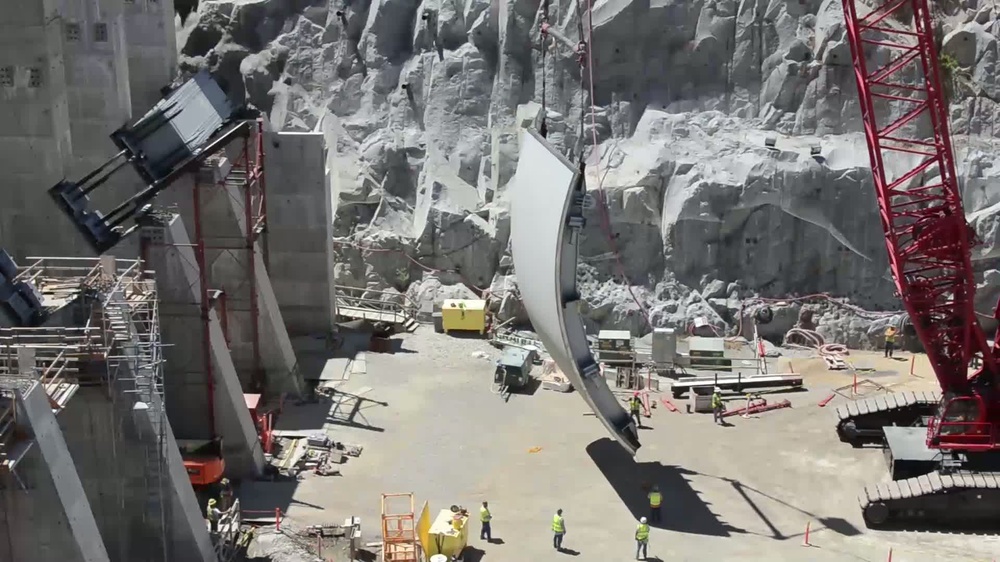 DVIDS - Video - First Massive Folsom Spillway Gate Installed