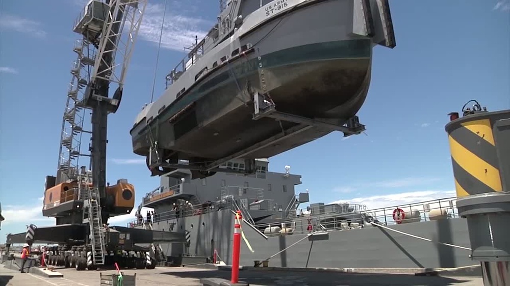 DVIDS - Video - B-Roll of LSV-3 picking up Army Watercraft on the way home