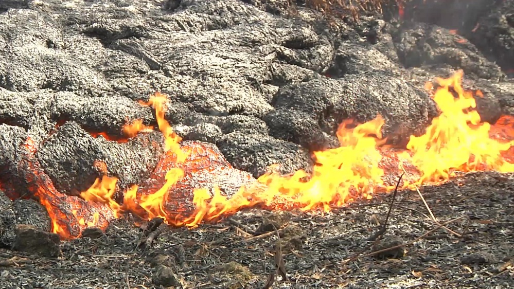 DVIDS - Video - Puna Lava Flow Breakouts Near Cemetery and Transfer Station