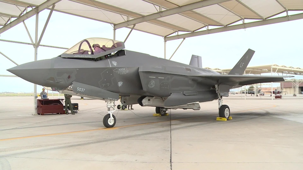 DVIDS - Video - Luke Air Force Base First F-35 Pilot Student Flight