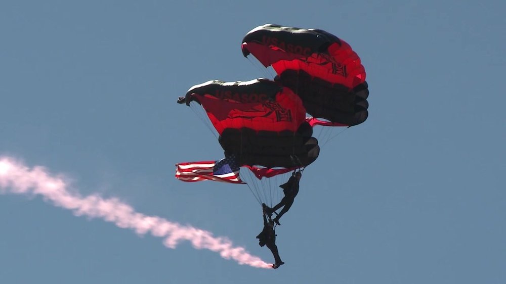 DVIDS - Video - U.S. Army Special Operations Command Parachute Team ...