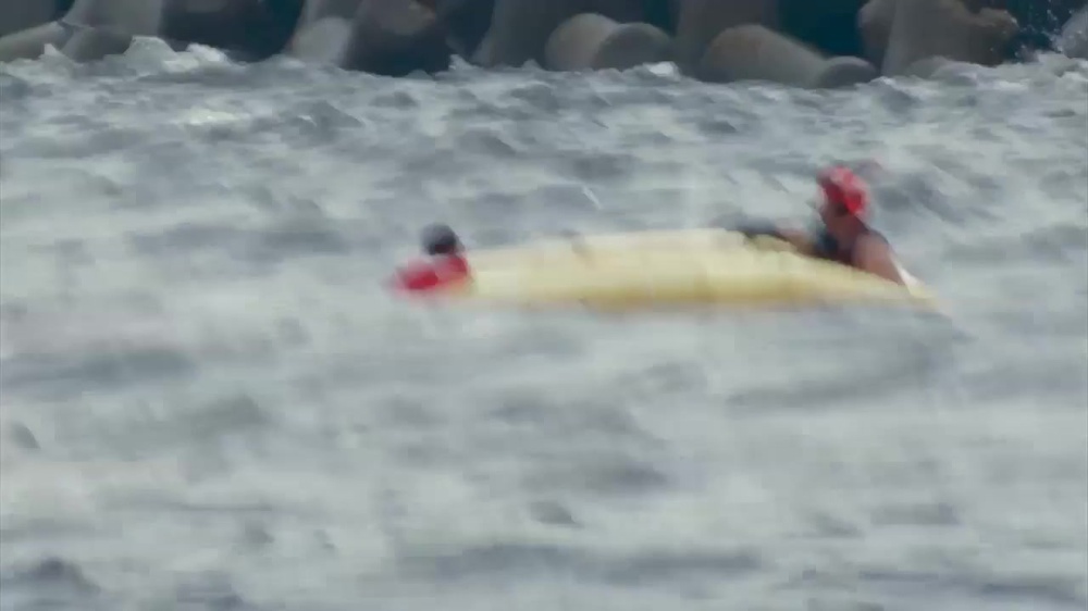 DVIDS - Video - Army-Navy Helicopter Water Rescue Training at Yokosuka