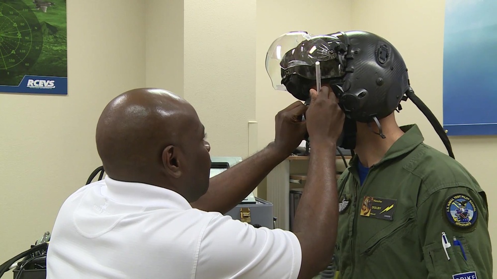 DVIDS - Video - F-35 Gen III Helmet