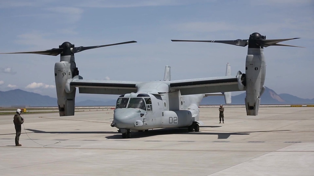 DVIDS - Video - B-Roll of Marines and JMSDF loading MV-22 Osprey aircraft