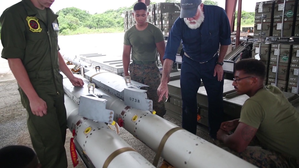 DVIDS - Video - Valiant Shield: Ordnance Marines build bombs