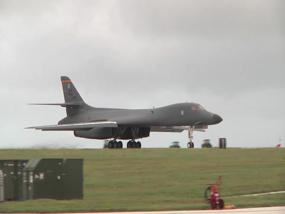 DVIDS - Video - Valiant Shield 16 - Quickstrike Mine Demonstration