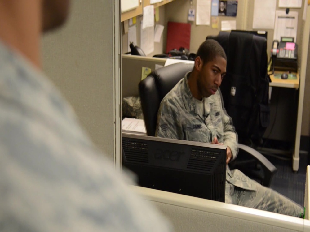 DVIDS - Video - Don't Leave Your CAC Behind