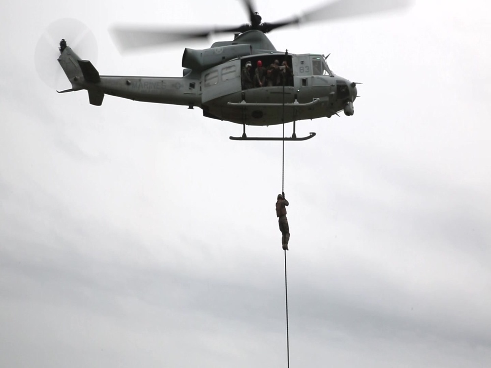 DVIDS - Video - HMLA-269 assists Expeditionary Operations Training ...