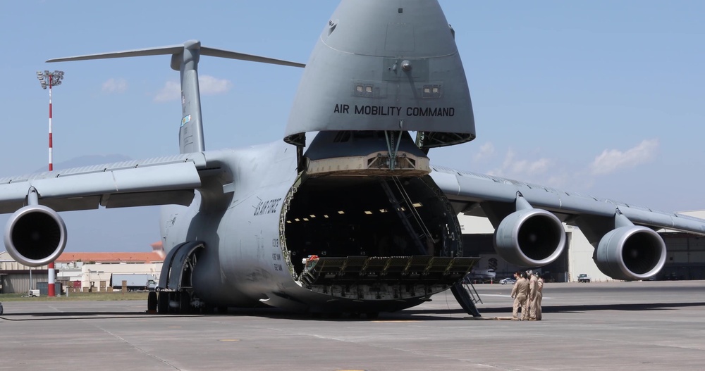 DVIDS - Video - C5 Galaxy Offload