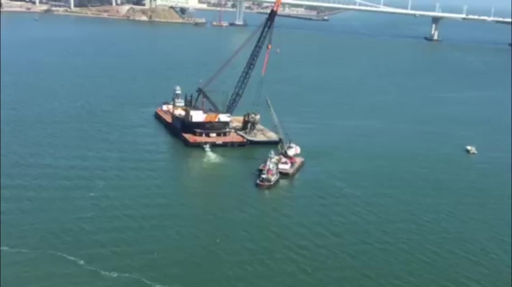 DVIDS - Video - Sunken barge sections raised from San Francisco Bay