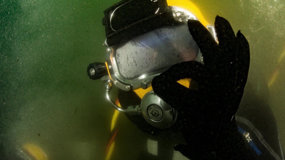 DVIDS - Video - U.S. Navy Underwater Construction Team In the Republic ...