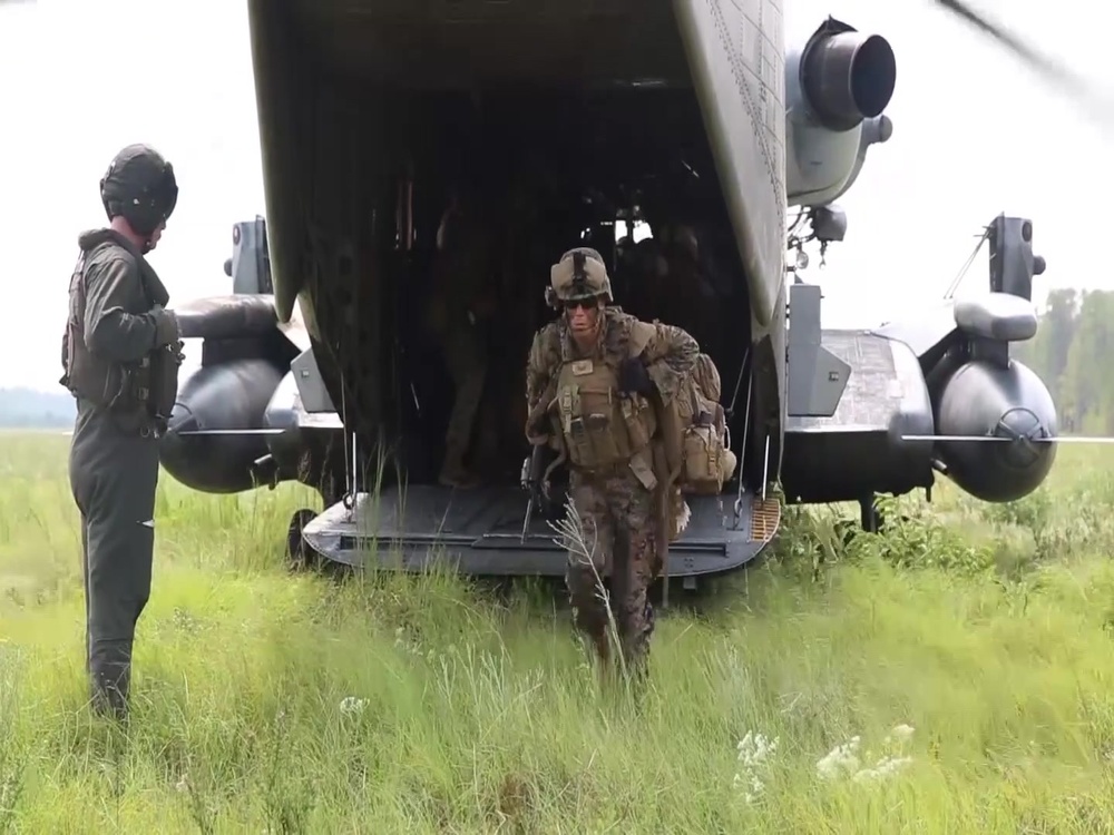 DVIDS - Video - HMH-366 Gives Marines a Lift