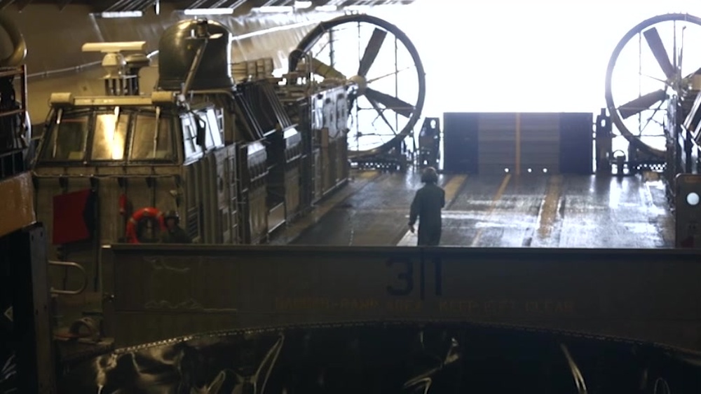 DVIDS - Video - LCAC: USS Essex (LHD 2) well deck