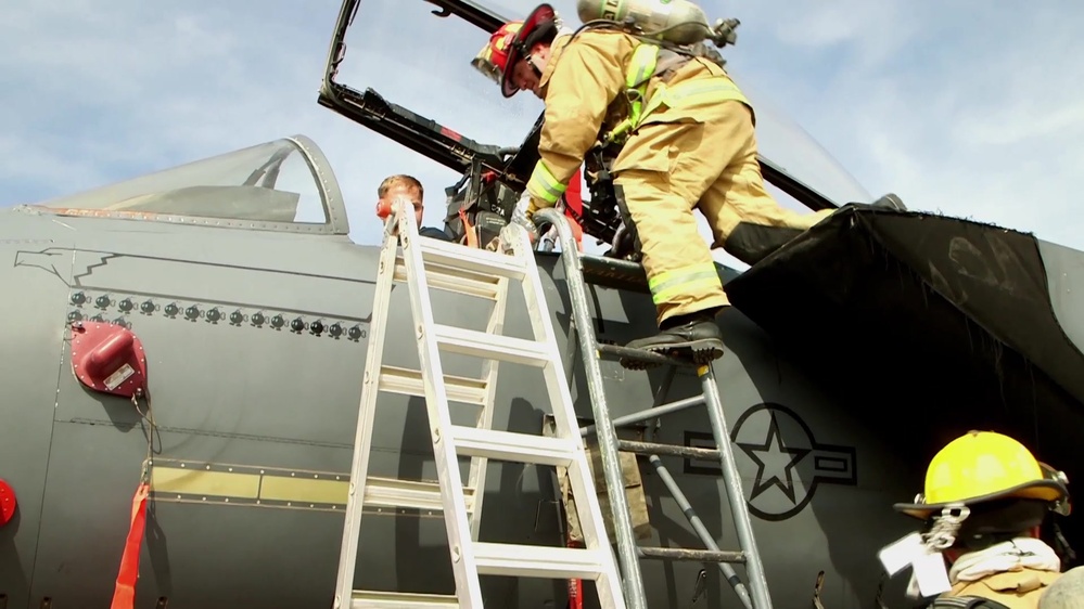 DVIDS - Video - 332 ECES Fire Protection Flight Participate in ...