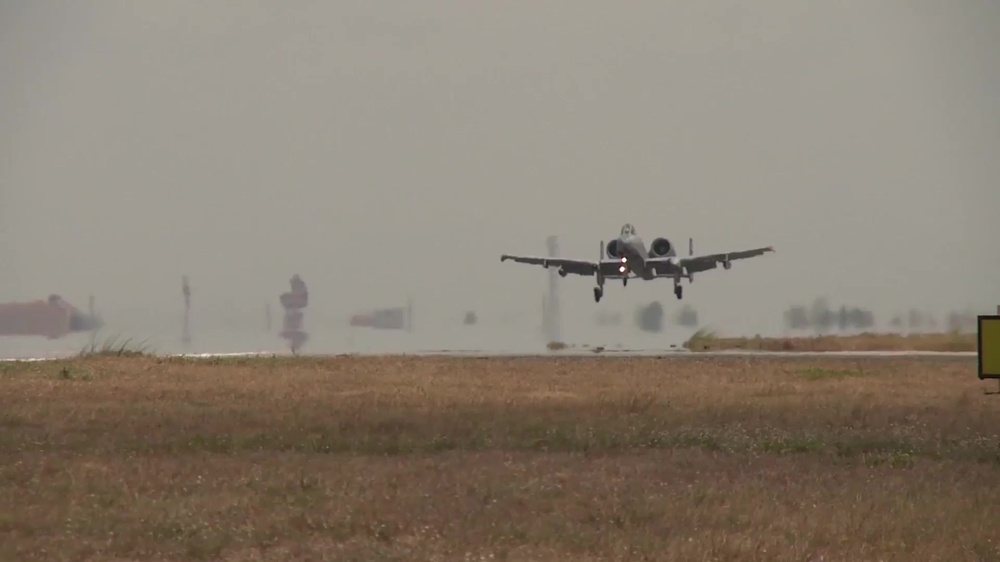 DVIDS - Video - A-10 Lands