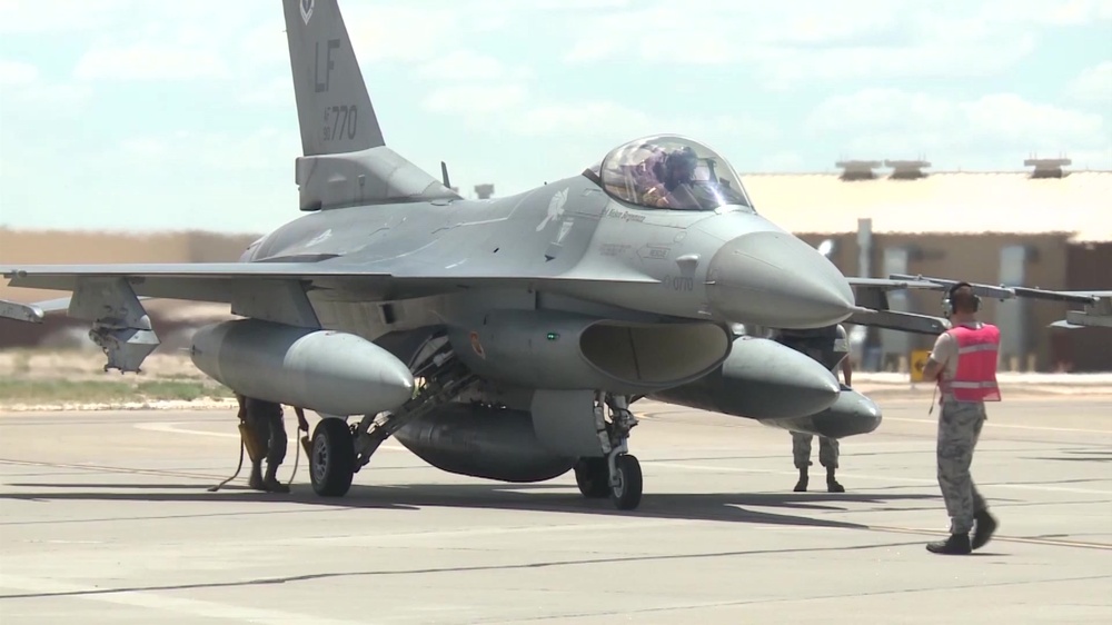 DVIDS - Video - F-16 On the Flight Line
