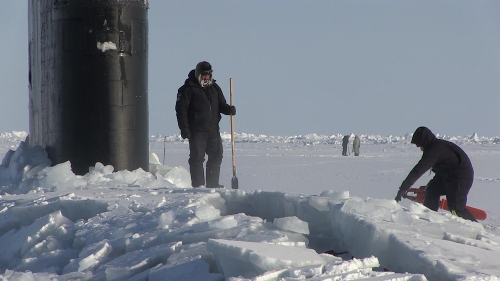 DVIDS - Video - USS Hartford (SSN 768) Surfacing in the Arctic Ocean ...