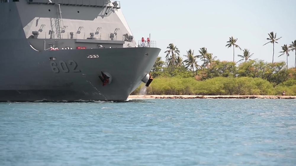 DVIDS - Video - BRP Davao Del Sur (LD 602) enters Pearl Harbor in ...