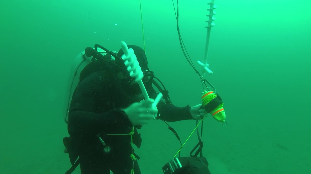 DVIDS - Video - EODMU3 partcipates in an underwater detonation