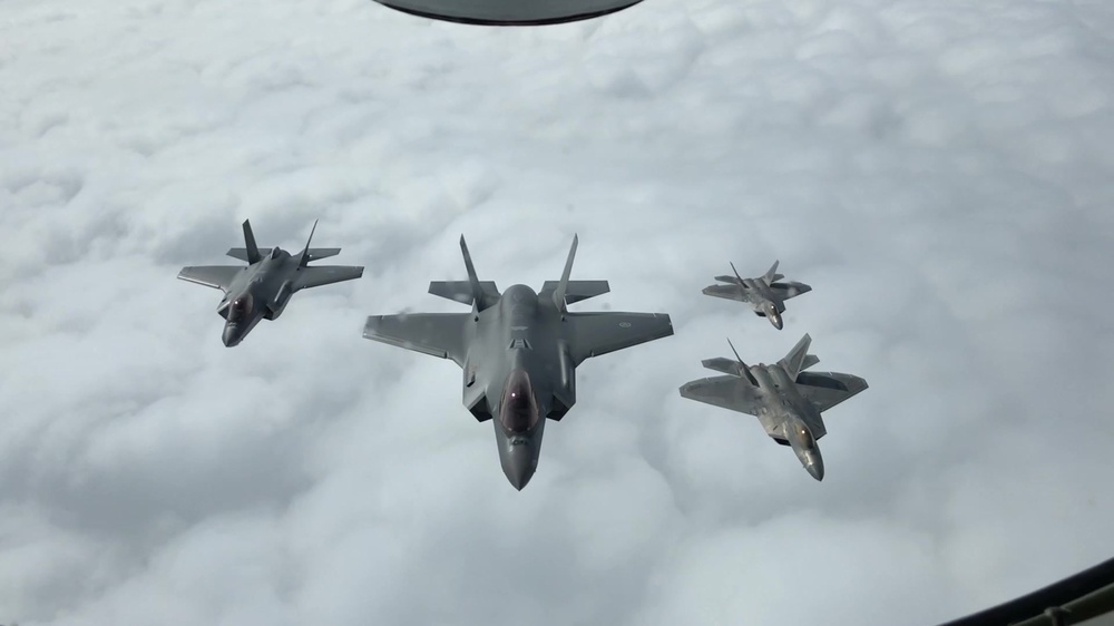 DVIDS - Video - F-22 Raptor Formation with Norwegian F-35