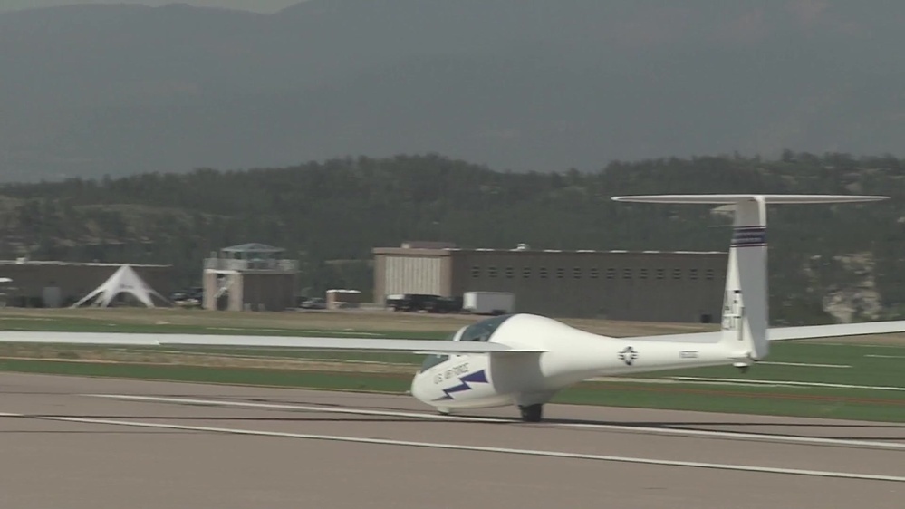 DVIDS - Video - TG-16A Glider Take off 4
