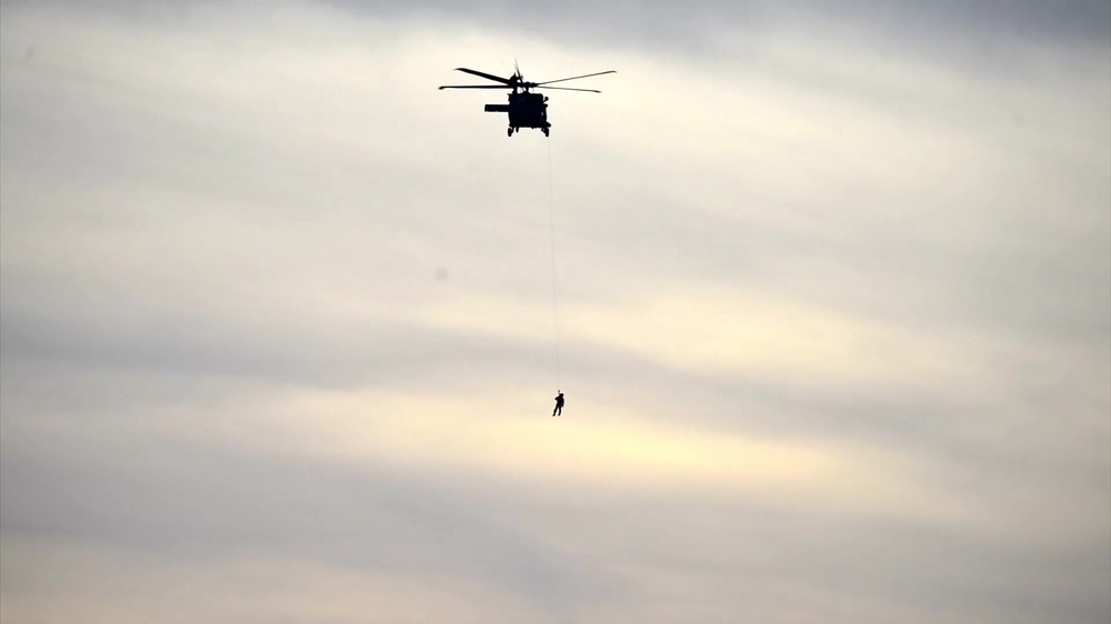 DVIDS - Video - MEDEVAC Crew Hoist Extraction Training
