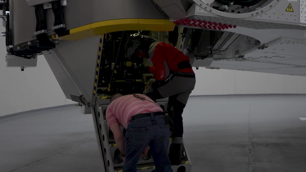 DVIDS - Video - NASA using the 711th HPW Centrifuge BROLL
