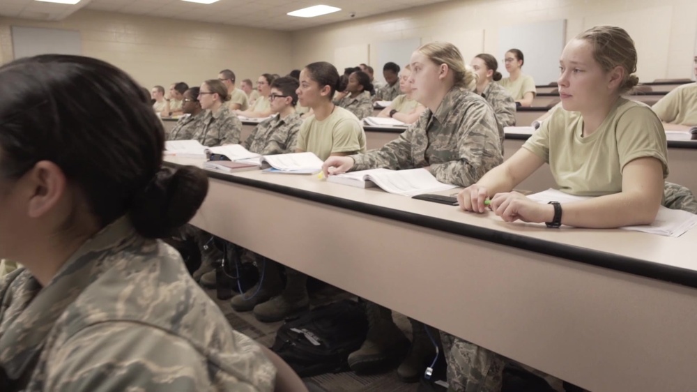 DVIDS - Video - BMT Classroom 60fps B-Roll