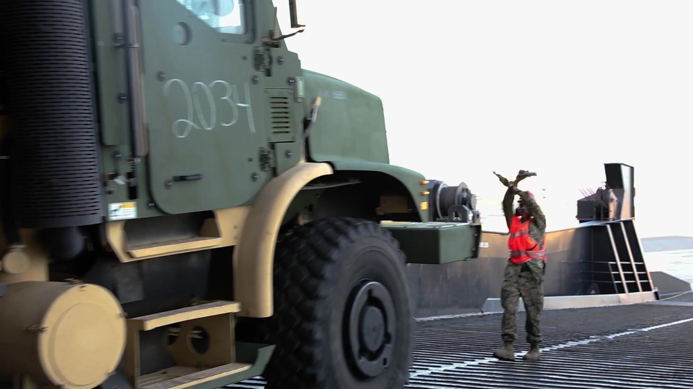 DVIDS - Video - Freedom Banner 2019: U.S. Marines Conduct an MPF Offload