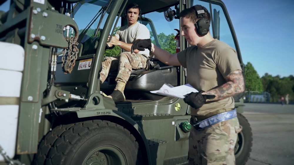 DVIDS - Video - Port Dawg 19: 10K Forklift Obstacle Course (B-Roll)