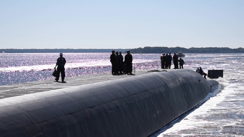 DVIDS - Video - B-Roll USS Rhode Island Returns to Naval Submarine Base ...