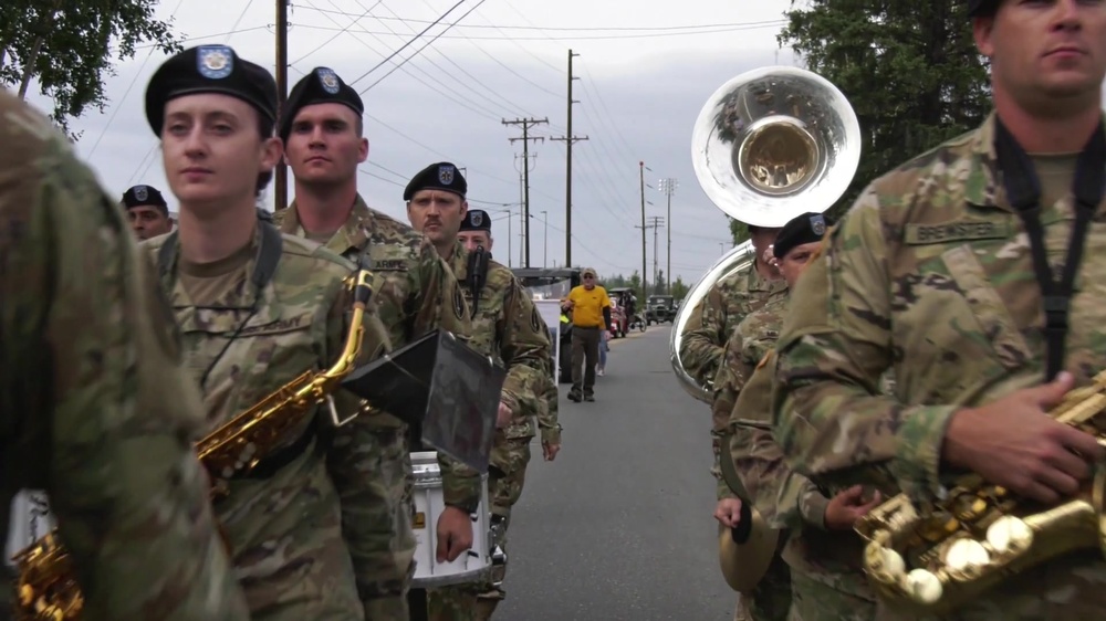 DVIDS - Video - 395th Army Band Fairbanks, AK Parade B-Roll