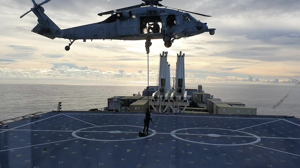 DVIDS - Video - U.S. Marines, HSC-25 and Australians conducting HVBSS ...