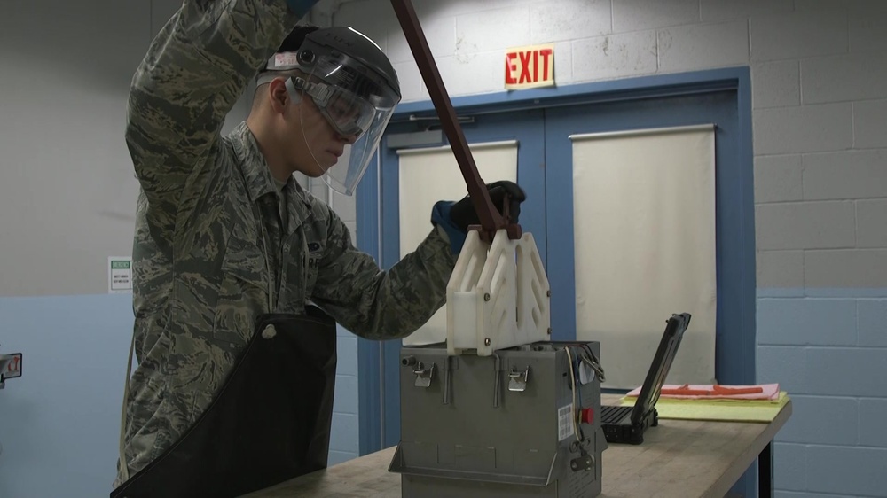 DVIDS - Video - Battery Cell Extraction Tool Package