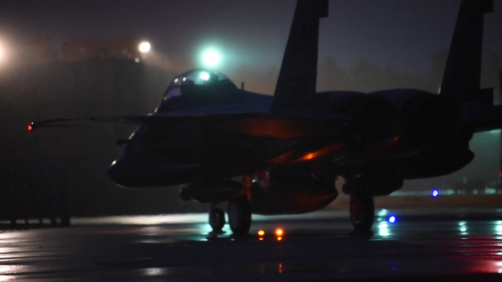 DVIDS - Video - F-15E Night Takeoffs, (B-Roll)