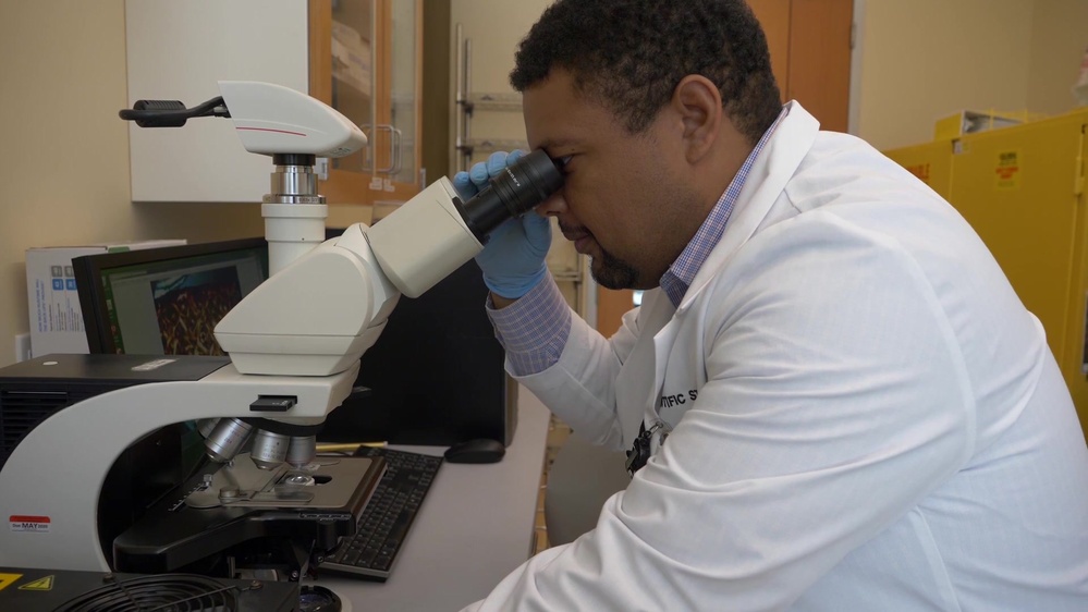 DVIDS - Video - DPAA scientists conduct laboratory operations