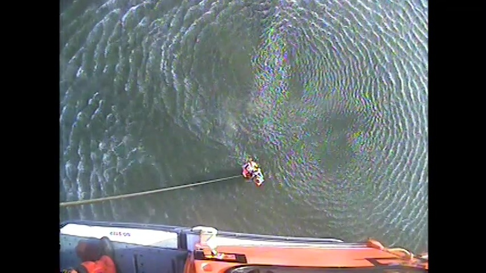 DVIDS - Video - Coast Guard, good samaritan rescue 3 duck hunters near ...