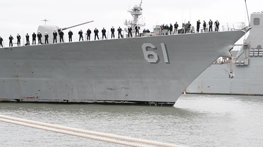 DVIDS - Video - USS Ramage (DDG 61) Return to Homport