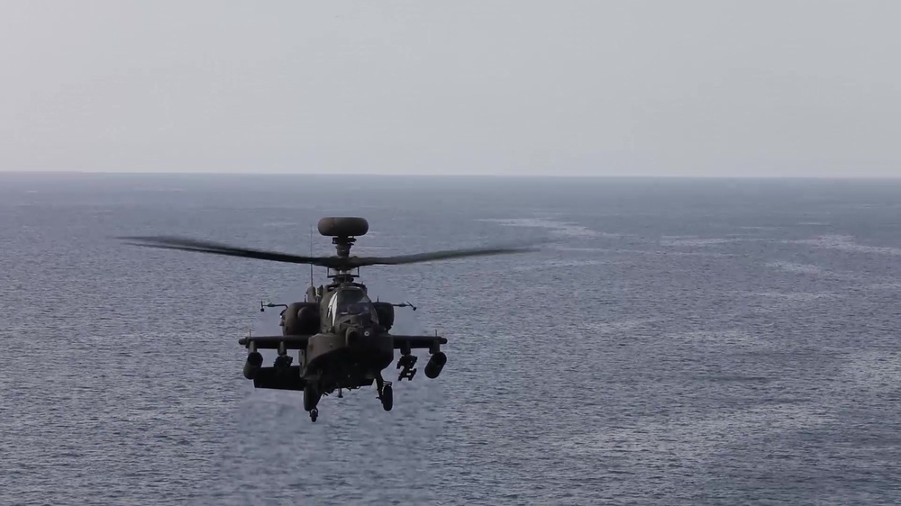 DVIDS - Video - U.S. Army rotary-wing conduct deck landings in Arabian Gulf