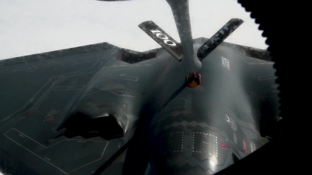 DVIDS - Video - B-2 Spirit receives fuel from a KC-135 - Stringer