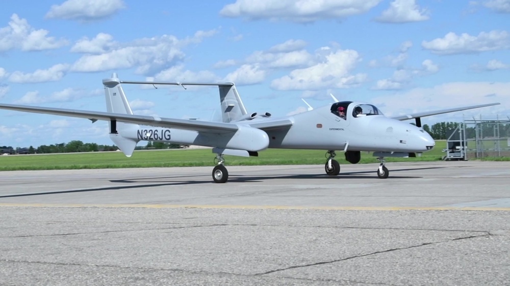 DVIDS - Video - Firebird Landing at Grand Forks AFB B-Roll
