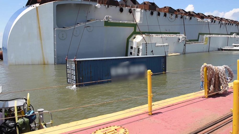 DVIDS - Video - St. Simons Sound Incident response crews continue ...