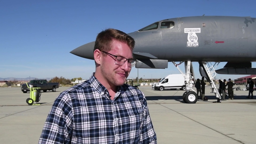 DVIDS - Video - Global Power Bomber CTF conducts B-1B external captive ...
