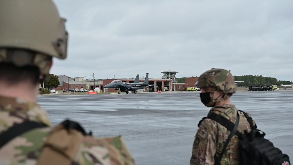 DVIDS - Video - Dover AFB’s first Multi-Capable Airmen team sinks claws ...