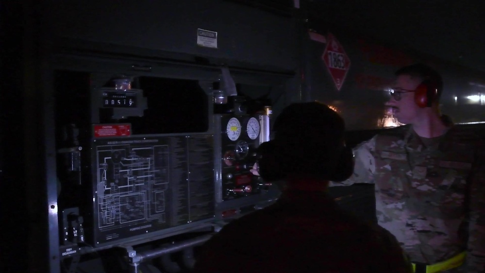 DVIDS - Video - Hot Refueling at Night